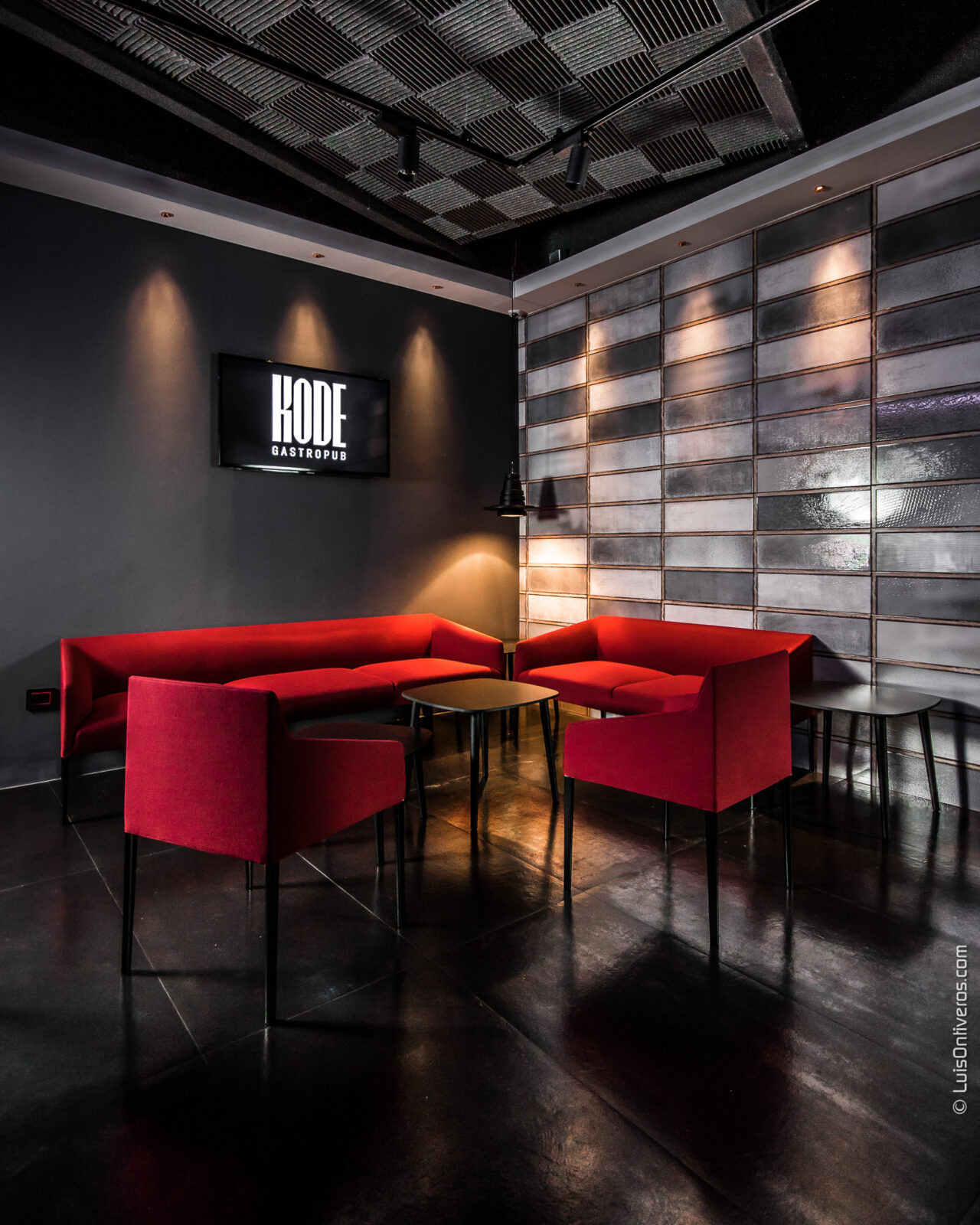 HOW INTERIOR DESIGN TRANSLATES BRAND IDENTITY INTO TANGIBLE EXPERIENCE ...